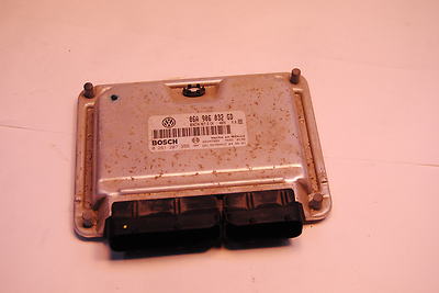 VW Beetle 02 AZG ECU ECM BOSCH ENGINE Computer 2.0 / AT 0261207359 ...