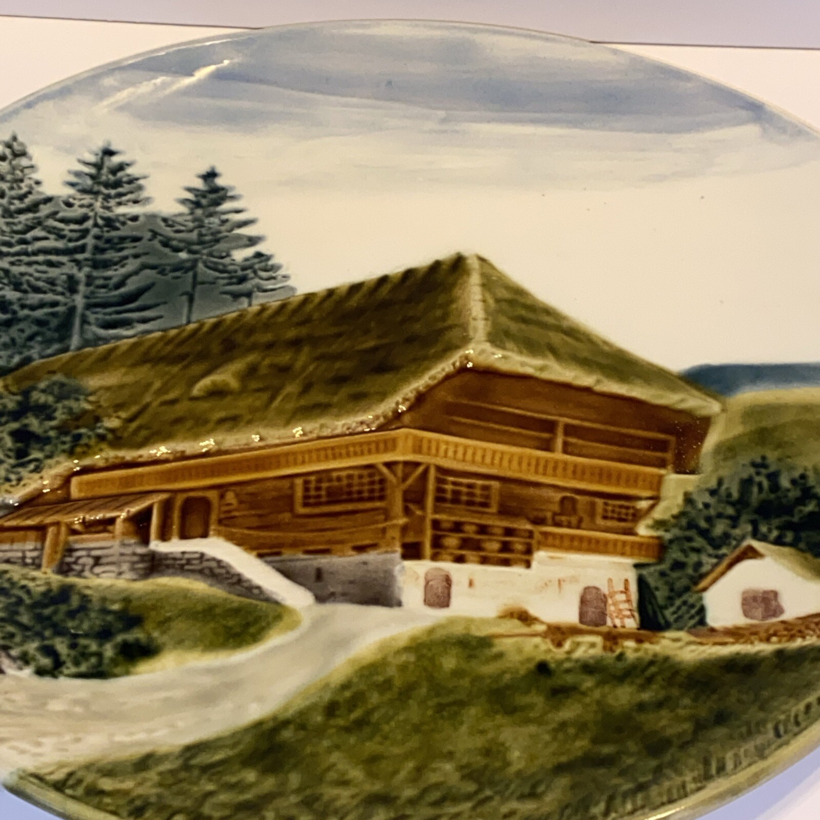 MAJOLICA HIGHMOUNT M.B.D. 1950'S PLATE THATCHED ROOF CHALET GERMANY 13" | eBay