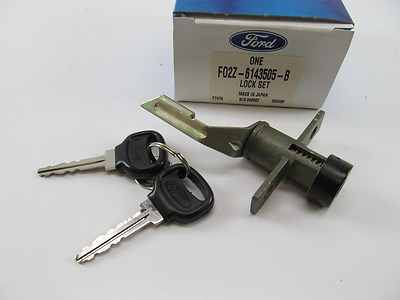 NOS Trunk Lid Key & Lock Set 1989-1992 Ford Probe OEM Ford F02Z-6143505 ...
