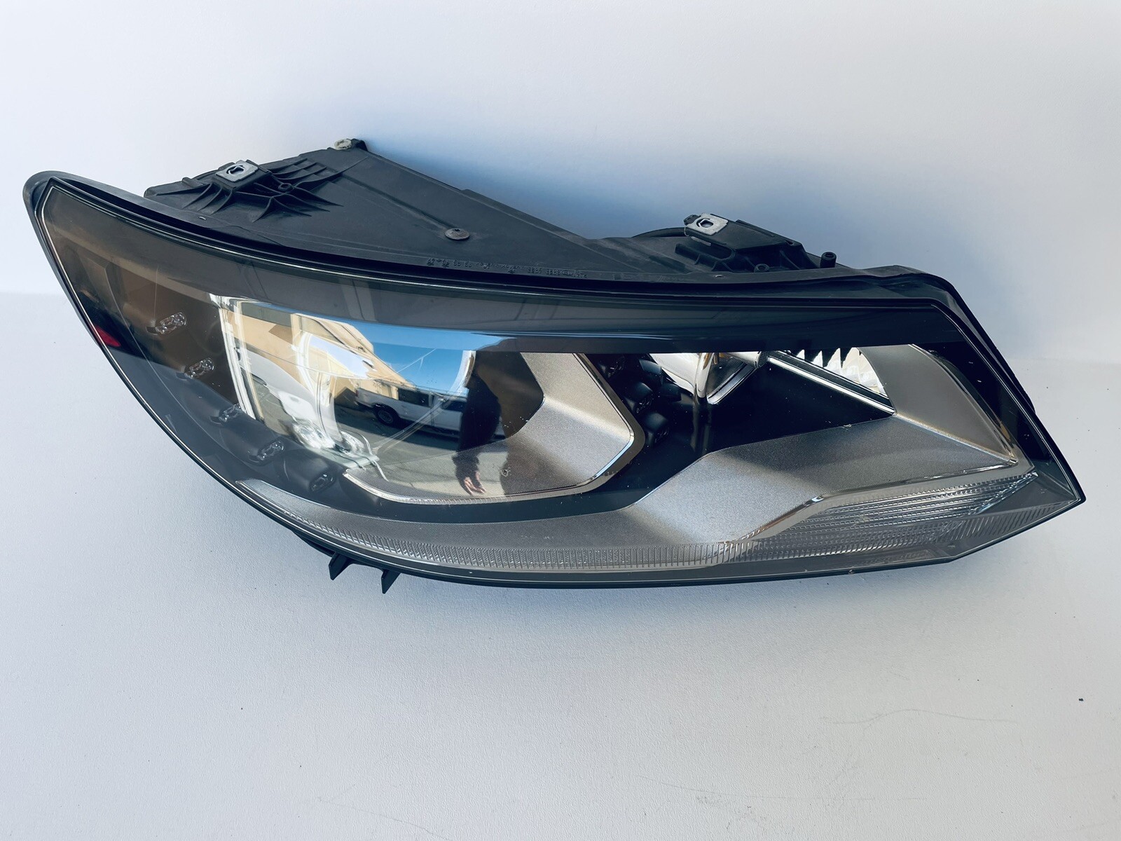 2012-2017 Volkswagen Tiguan Right Side Headlight HID Xenon LED OEM ...