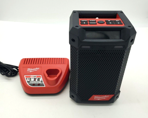 Milwaukee M12 Cordless Bluetooth/AM/FM Jobsite Radio with Battery ...