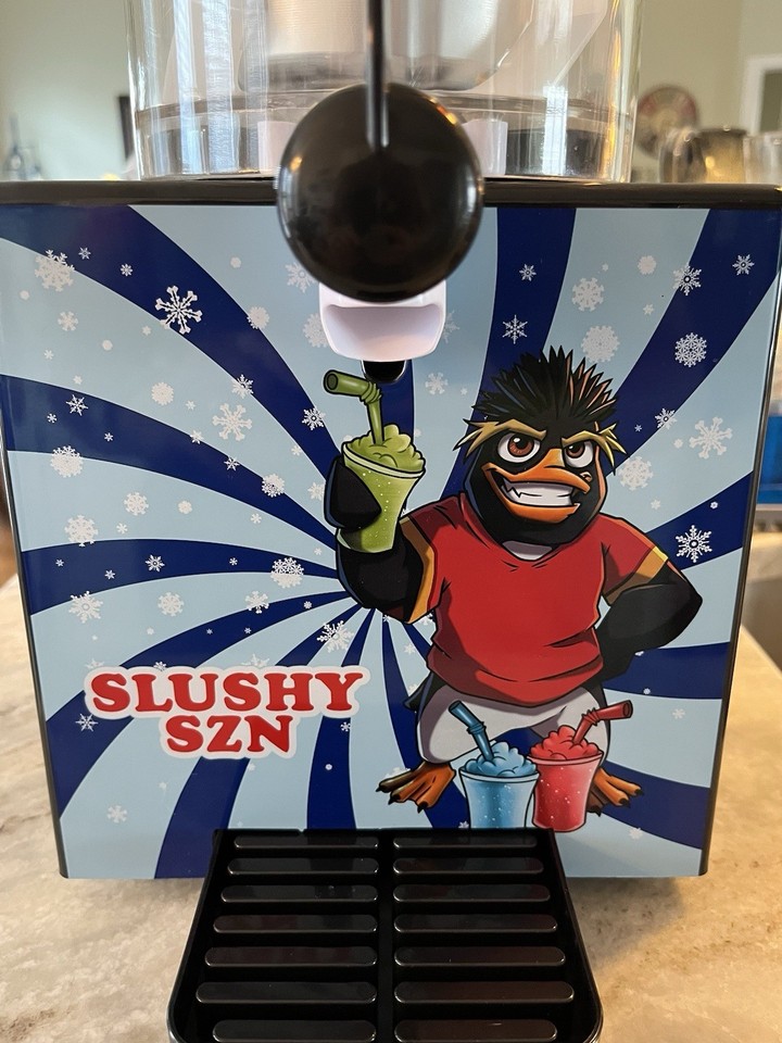 Slushy Szn Counter-Top Sized Home Slushie Machine ~ NWOB ~ Read &See ...