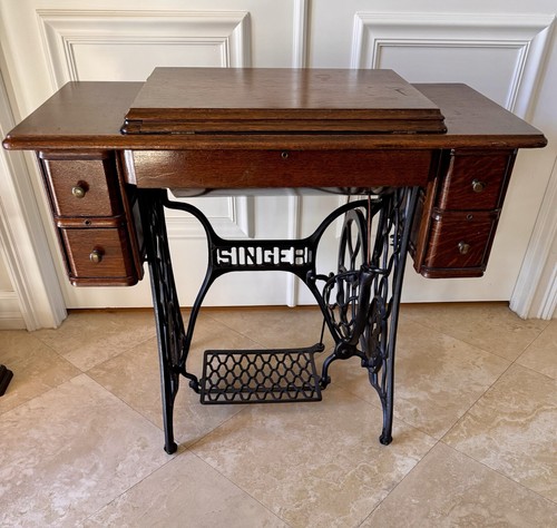 Antique Singer Treadle/ Sewing Machine in Cabinet, 1921, G373146, Books ...