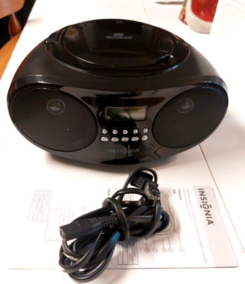 Insignia- Insignia CD/ AM/FM Radio Boombox Black NS B4111 In Original ...