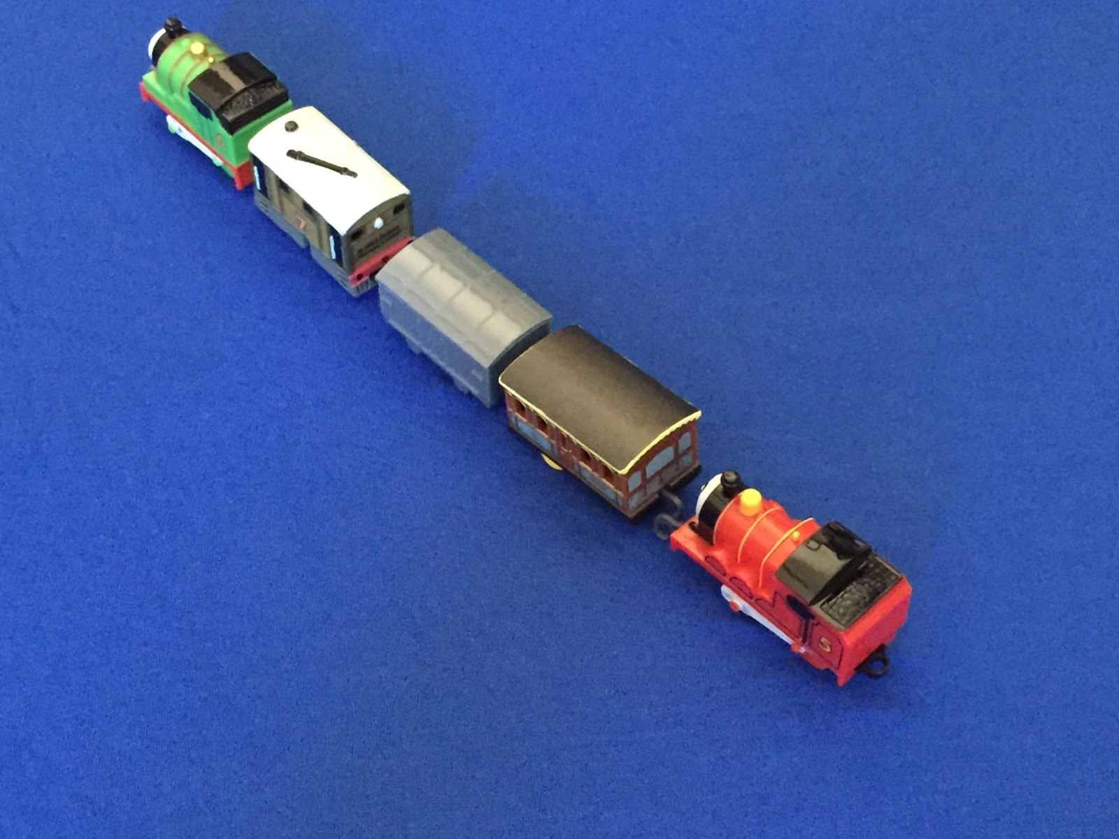 PERCY + JAMES + TOBY+ BEPPE + FREIGHT CAR / Thomas Capsule Plarail ...