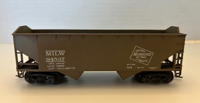 HO Scale 34’ Milwaukee 2 Bay Open Hopper MILW #94537 | eBay