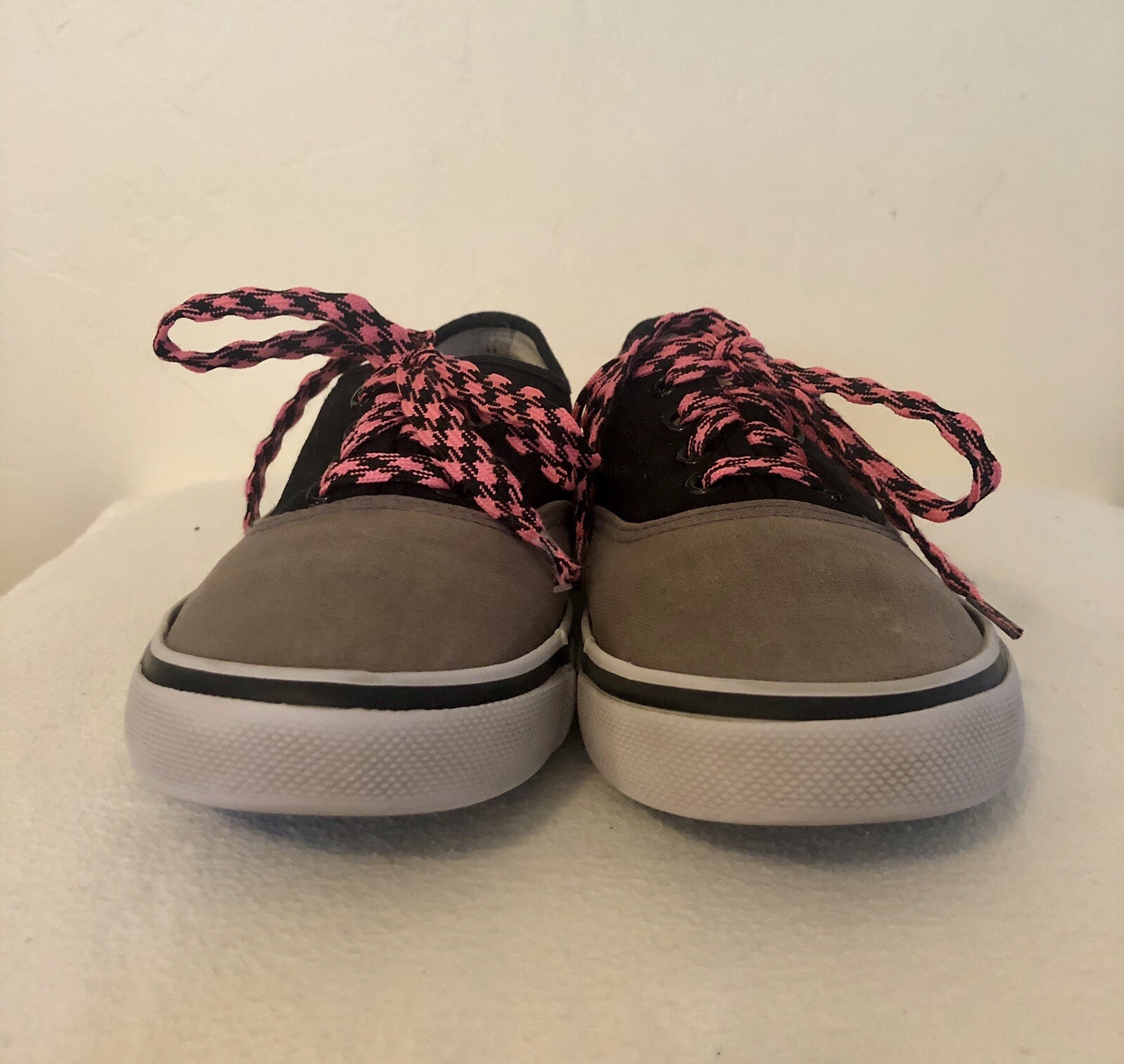FINAL SALE! Airwalk Girls Sneaker Shoes Canvas Pink Gray Black Low Top ...