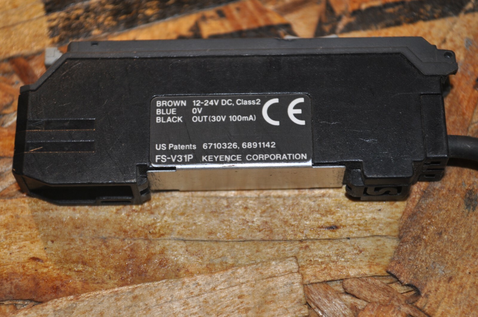 Keyence FS-V31P Photoelectric Fiber Optic Sensor Amplifier USED FREE ...