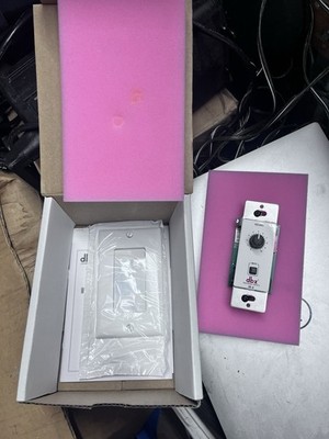 DBX ZC-2 Wall-Mounted Zone Controller – Programmable Volume & Mute ...