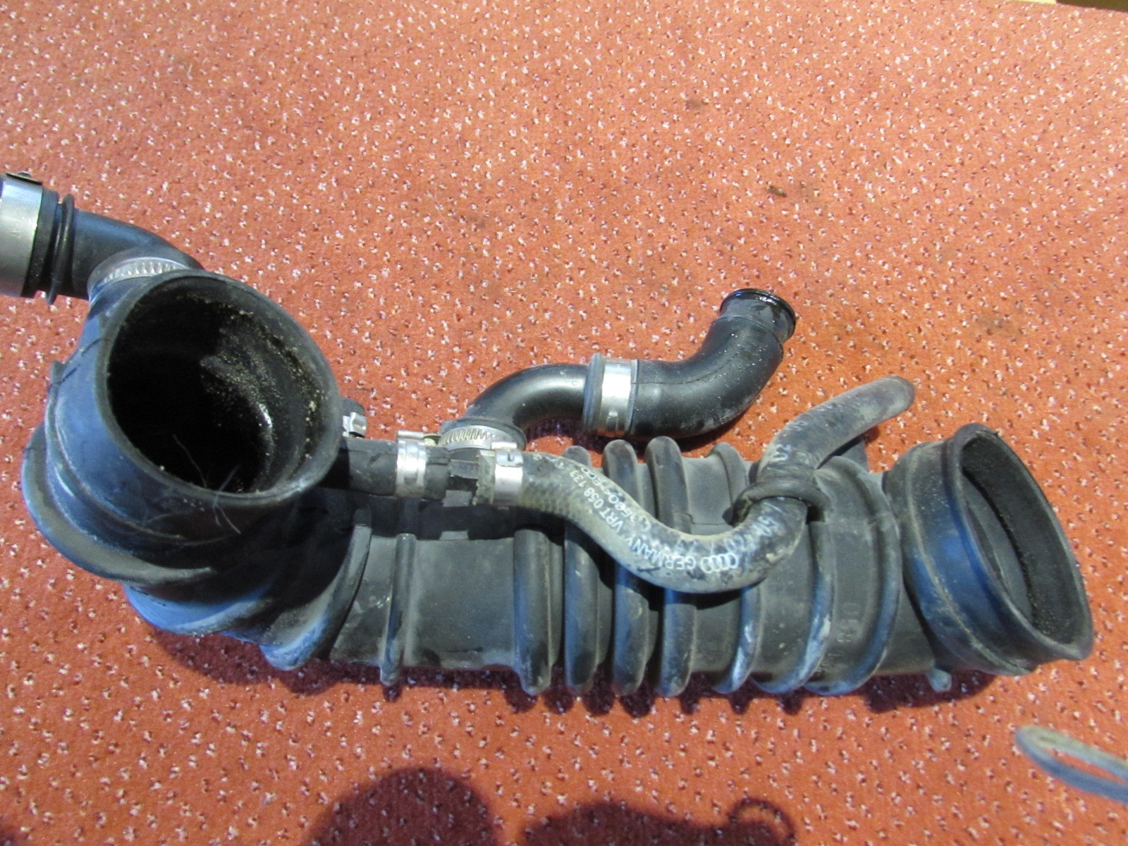 058133356P Guidage De L'Air Admission 1,8T Essence VW Passat B5 Skoda ...