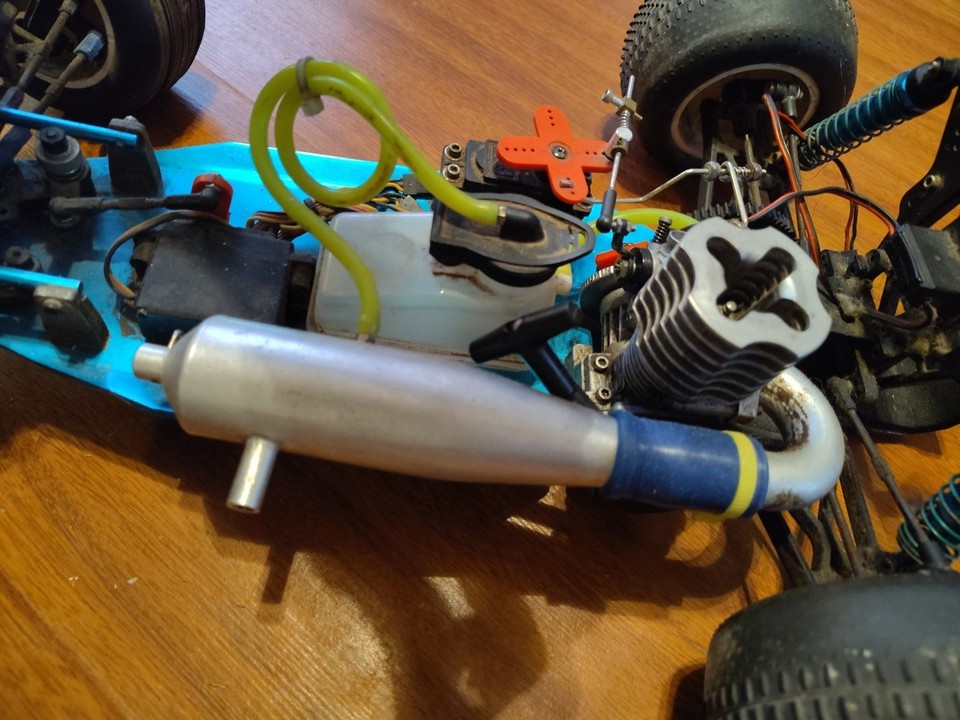 RC10GT Team Associated 1/10 Scale Nitro Truck RC10 GT | eBay
