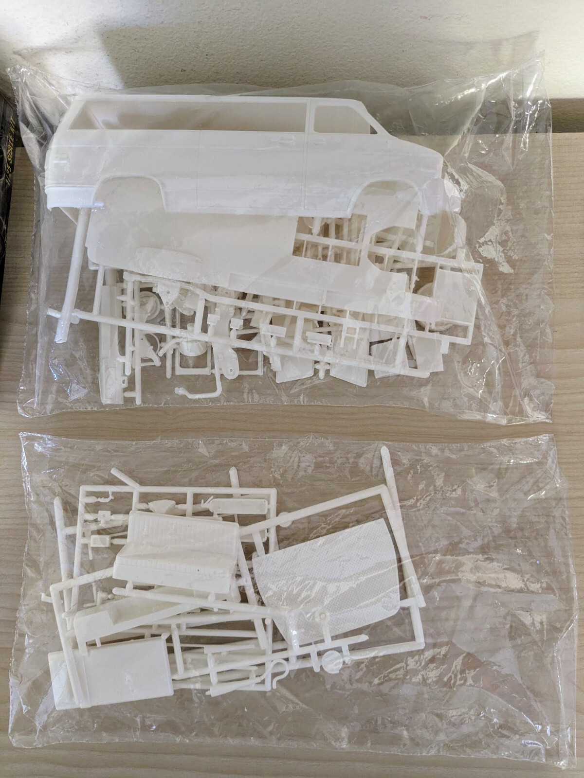 SUPER RARE! **ORIGINAL-ISSUE VINTAGE AMT CHEVY POLICE VAN KIT **SEALED ...