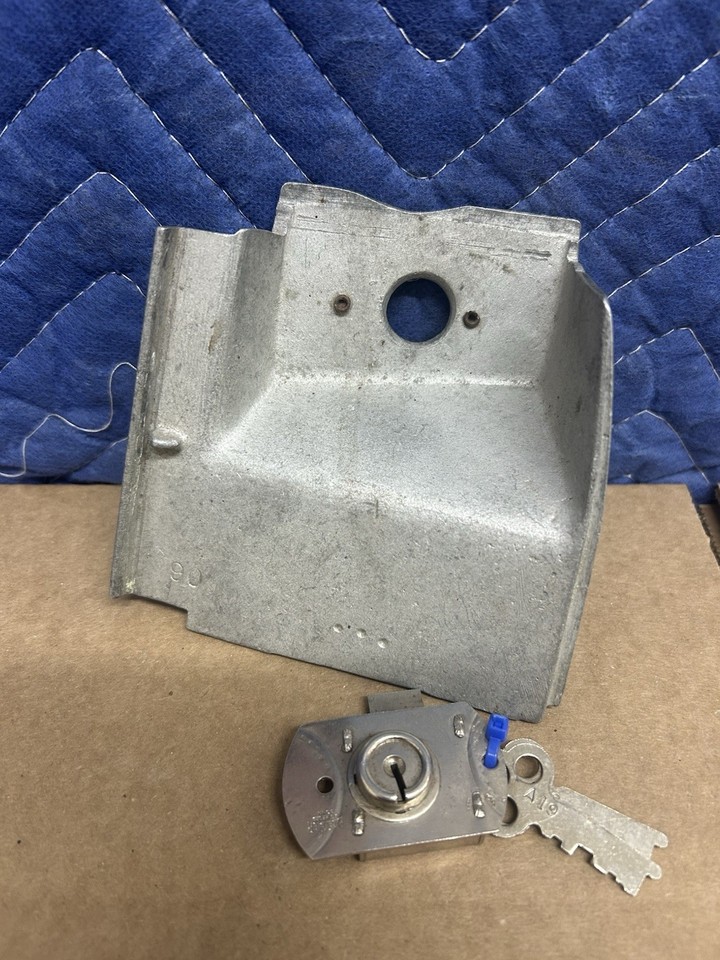 Early Design Norris Master Coin Door w/ new lock for Peanut Gumball ...