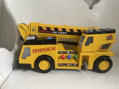 Maxx Action 3-N-1 Crane Truck 27'' Large Construction Vehicle Lights ...