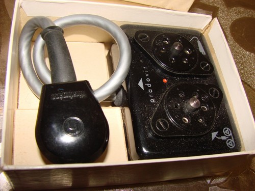 LEITZ LEICA MULTIPLE OUTLET Pradovit Tape Device & Remote UHPWU w/ Box ...