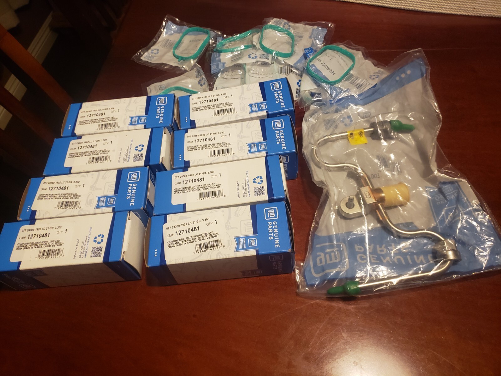 OEM GENERAL MOTORS 4.3 & 5.3 FUEL INJECTORS 12698484 12687650 12684125 ...