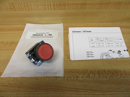 Schneider Electric/Telemecanique XB5AA42 Push Button Switch (Pack of 3 ...