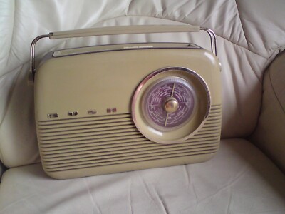 Bush Transistor Radio TR82/97 FM/ LW/MW Retro/Vintage style 50's NO ...