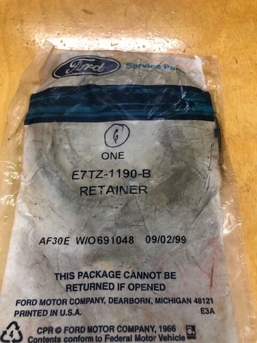 1980-2005 FORD VAN & TRUCK WHEEL BEARING SEAL RETAINER; NOS OEM FORD ...