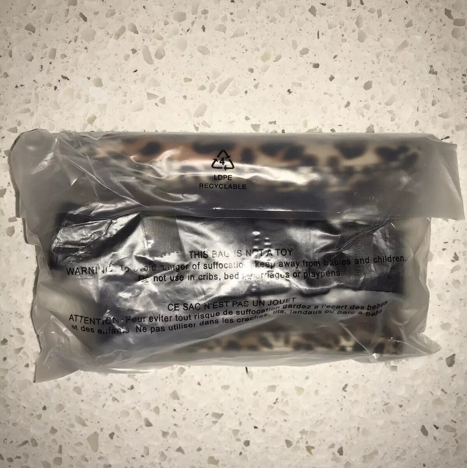 VS VICTORIAS SECRET PINK KEYCHAIN MESH POCKET LANYARD WALLET LEOPARD | eBay