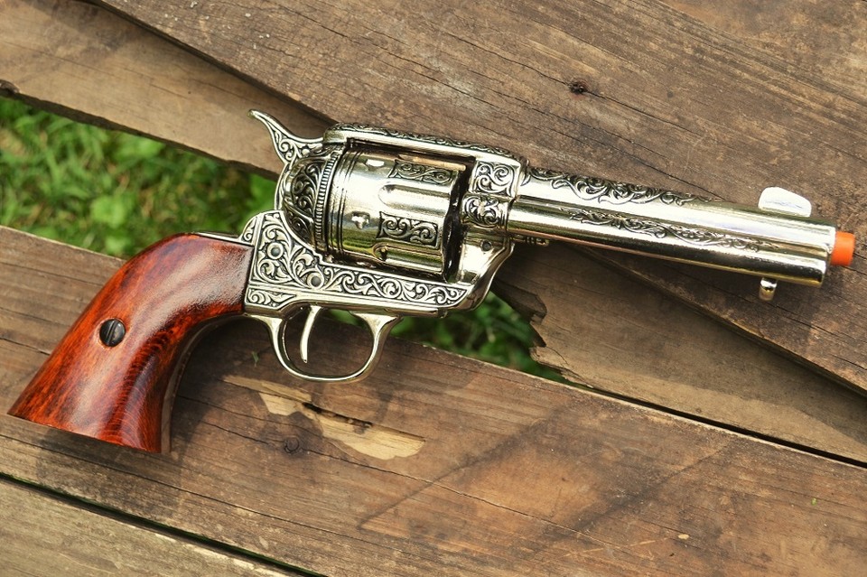 Colt M1873 Fast Draw Revolver - Single Action Army - Non-Firing Denix ...
