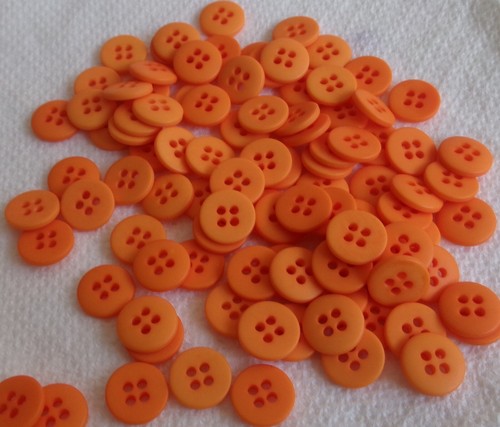 LOT OF 100 ORANGE COLOR 4 HOLE 7/16th INCH BUTTONS, NEW | eBay