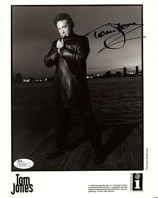 TOM JONES HAND SIGNED 8x10 PHOTO AMAZING POSE MUSIC LEGEND JSA | eBay