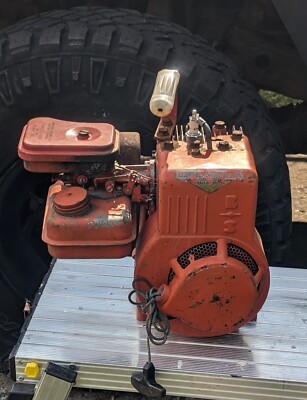 Engines - Vintage Briggs And Stratton
