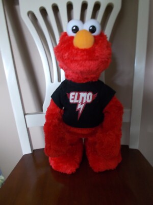 Elmo 2010 Sesame Street Elmo "Let's Rock" Dances Sings and Talks ...