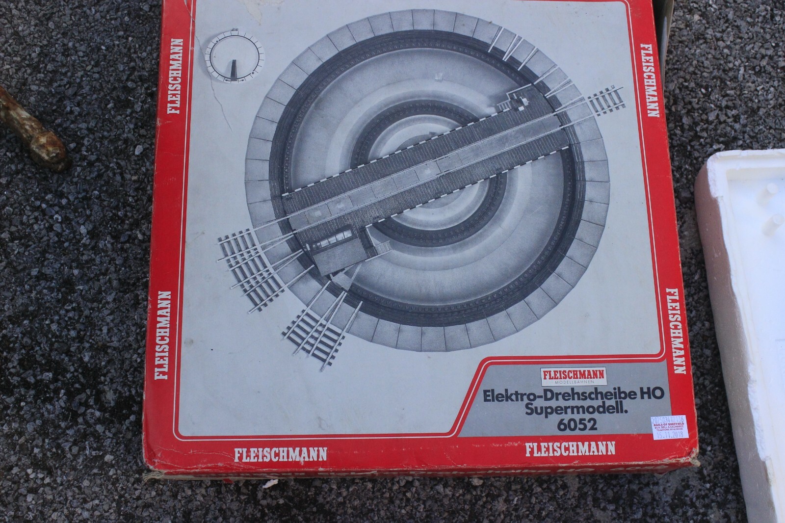 fleischmann turntable 6052 ho with loco engine shed kit built electric ...