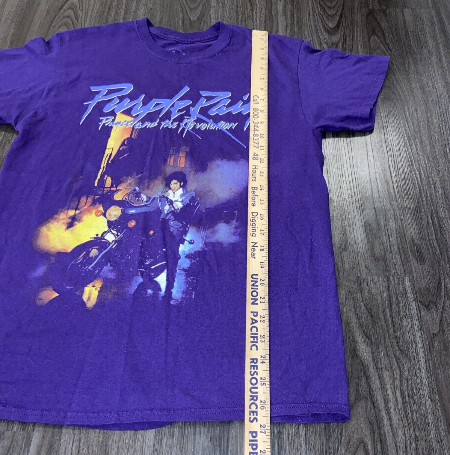 Prince Purple Rain Official Estate Concert T-Shirt Si… - Gem
