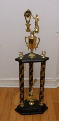 Vintage 2015 Dart Throwing Trophy Figure Sport Champ Dartboard Arrows ...
