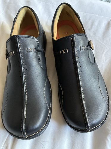Ladies Clarks Unstructured 'Un Loop' Leather Casual Slip On UK 5.5 ...
