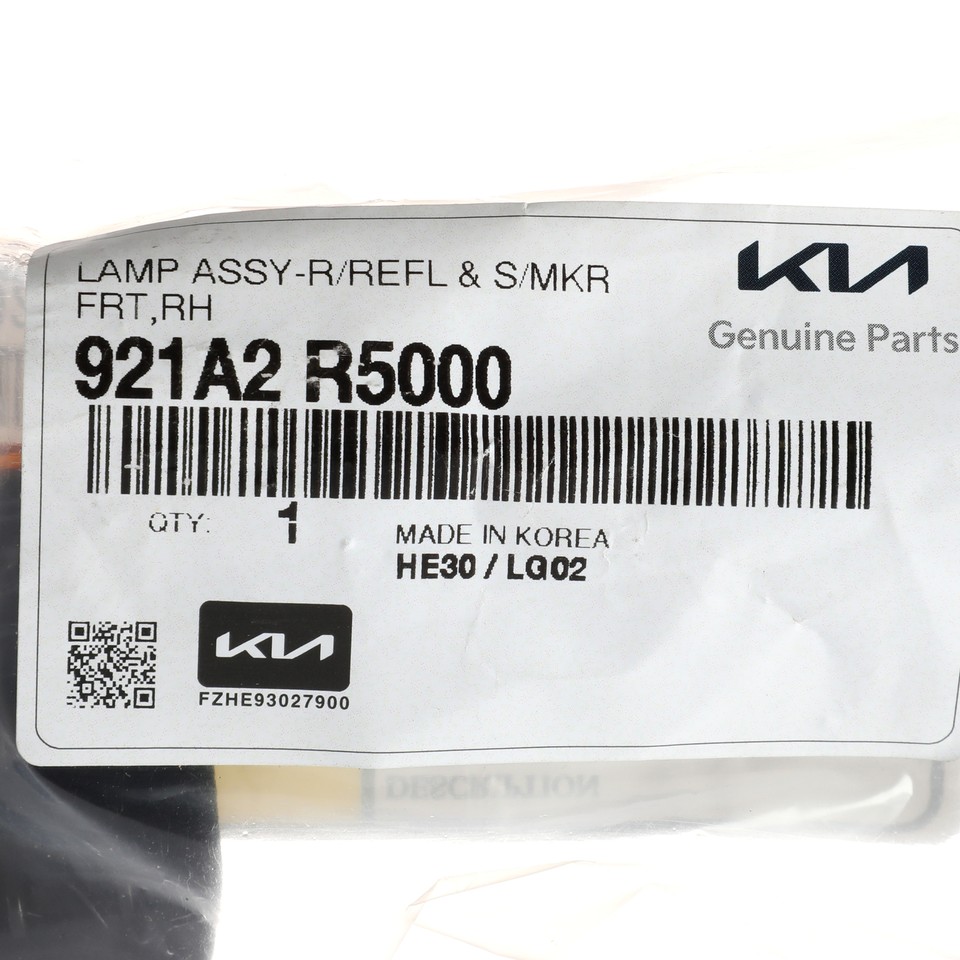 NEW OEM Kia 2021-2022 Sorento Front Right Bumper Reflector Lens 921A2 ...