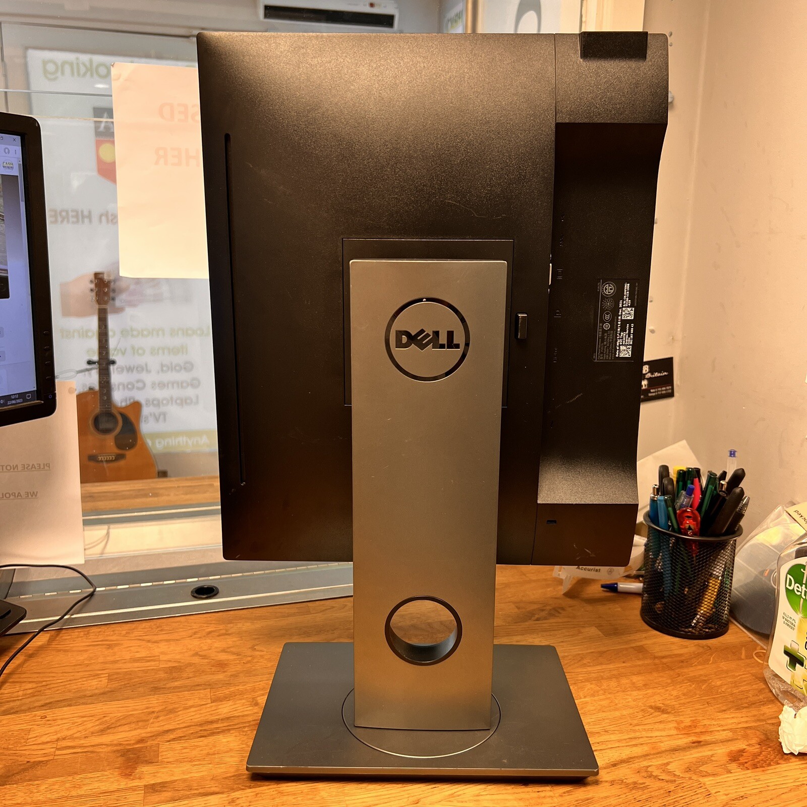 DELL P19175 19” WIDESCREEN/SQUARE MONITOR LED LCD TFT SCREEN VGA DP DVI ...