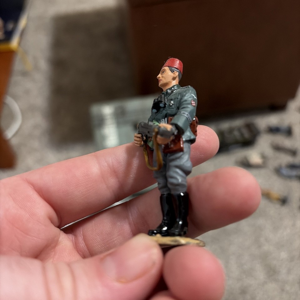 King & Country's CF008 German Handschar NCO - Collector Club Figure ...