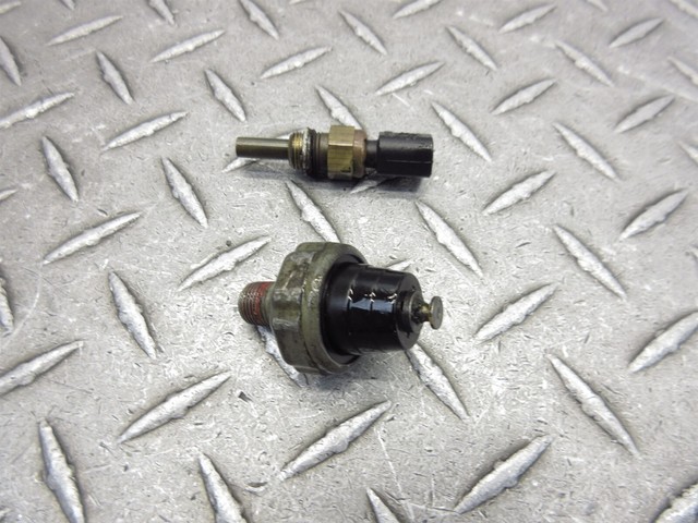 VICTORY MOTORCYCLES Cross Country 106 Oil Pressure Sensor Switch ...
