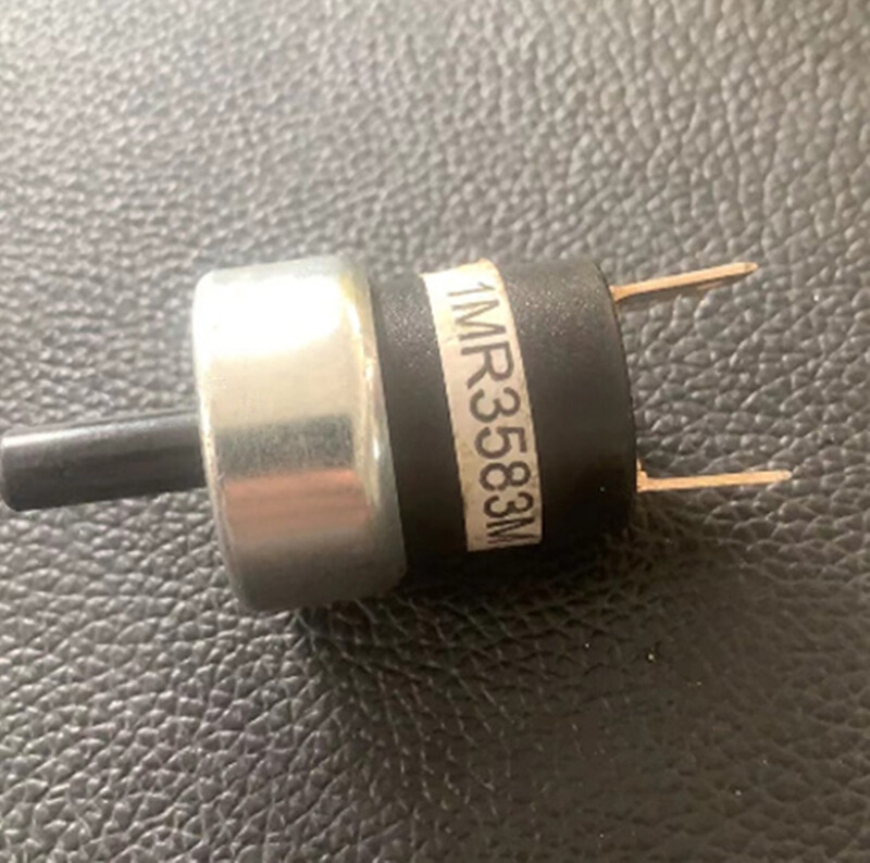 PAI FSW-0492 Normally Closed Pressure Switch | Replaces Mack 25171211 ...