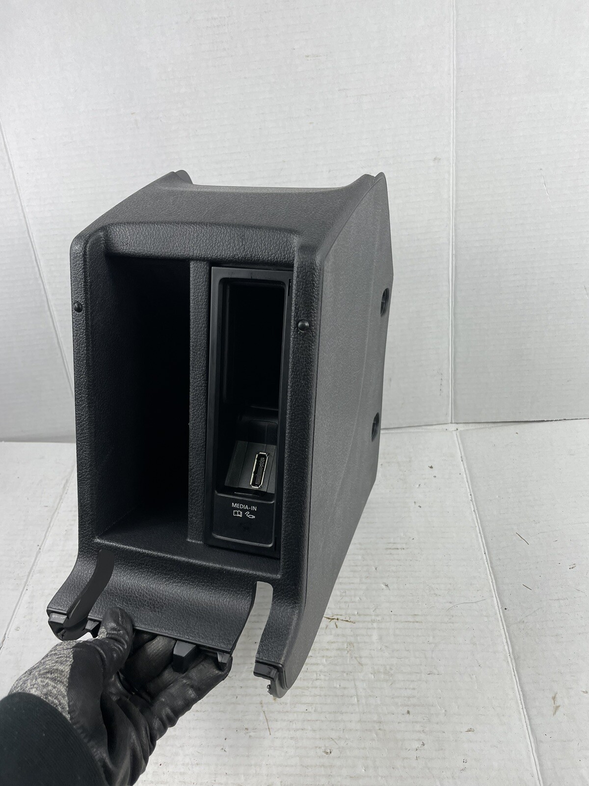 🟥2009 2018 VOLKSWAGEN TIGUAN CENTER FLOOR CONSOLE ARMREST COMPARTMENT ...