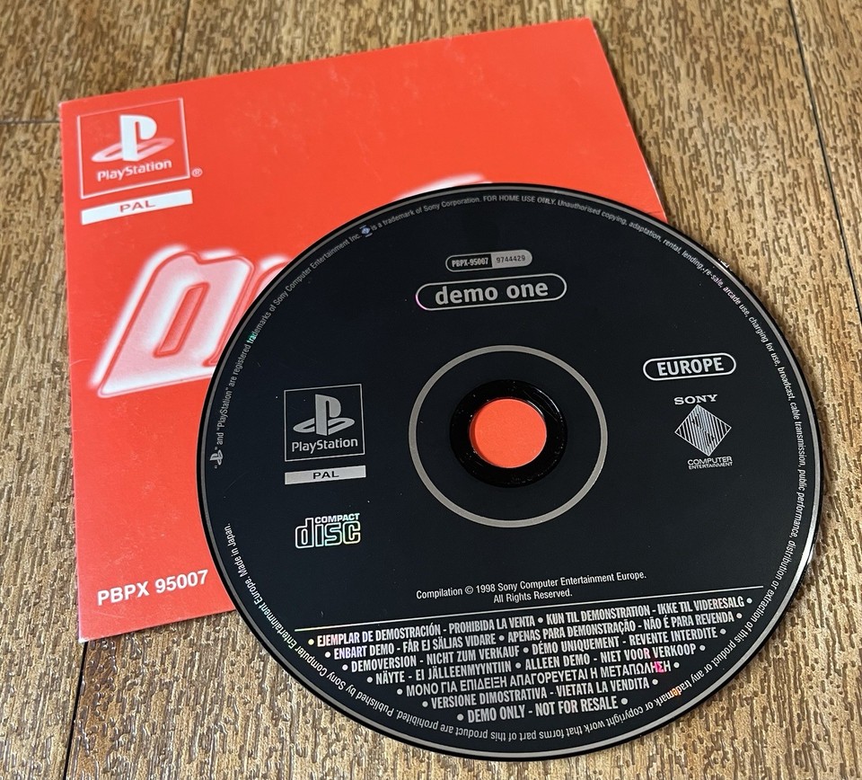Sony PlayStation 1 Demo Disc 1 PS1 - Gran Turismo 3 / Tekken 3 Playable ...