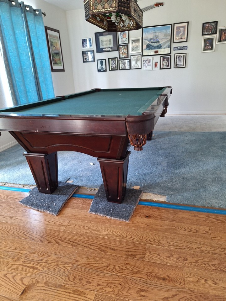 8 ft slate pool table Brunswick Contender green felt very good ...
