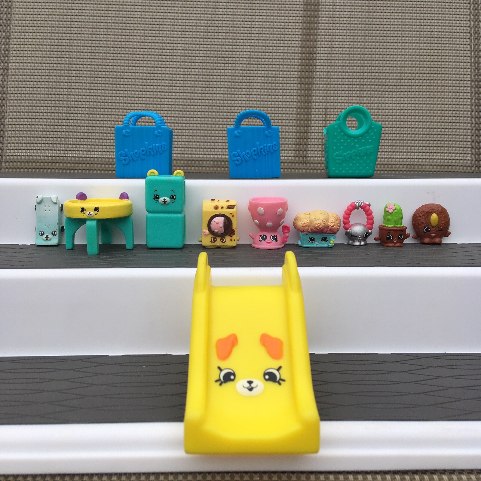 Lot of 13 Moose Toys Shopkins/Petkins Bags and Figures | eBay