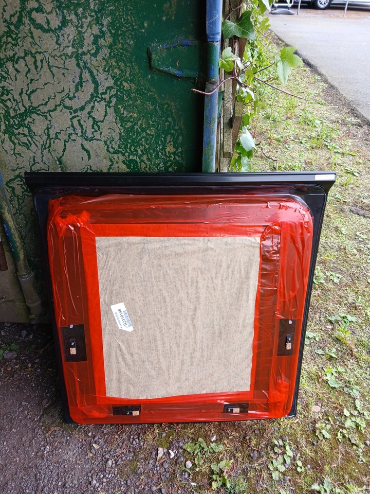 COACHMAN FRONT CENTRE WINDOW 18WRWN0023 04.19.505.90.61.81.500 | eBay UK