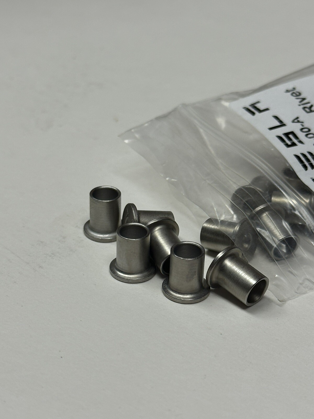 Tesla 1069330 00 A Flow-Form-Rivet S28 Kit-8mm | eBay