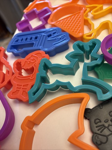 36 3 dozen vintage assorted cookie cutters SEE PICTURES-LOT D | eBay