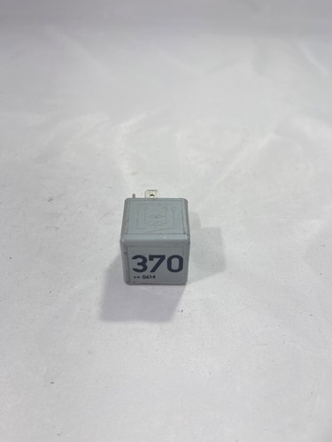 Seat Audi VW Close Contact 4-Pin No.370 Grey Relay | eBay Australia