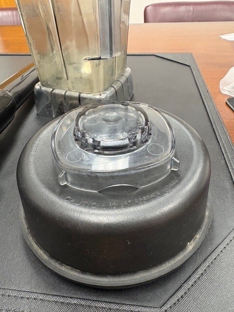 Vitamix VM0103 Super 5000 BLENDER w/ 64oz Pitcher + Lid + PLUNGER -FREE ...