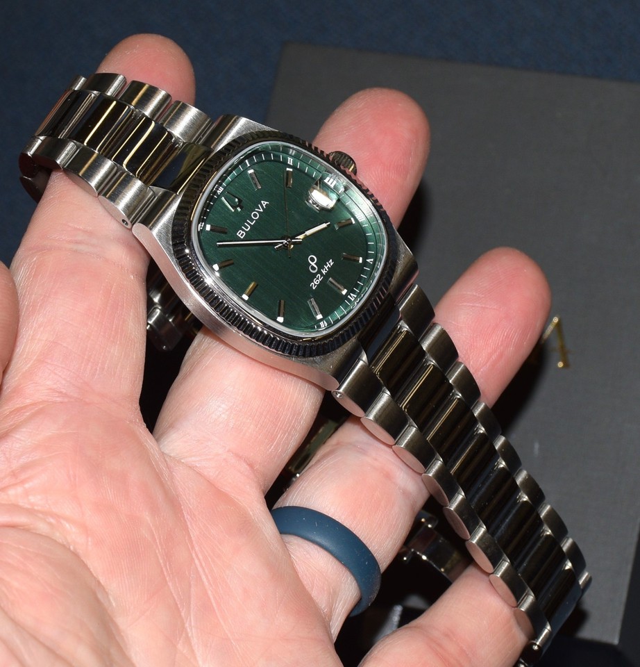 MENS BULOVA SUPER SEVILLE Precisionist 262KHz WATCH 96B439 GREEN DIAL ...