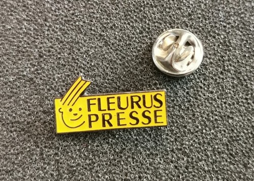 Pin's Fleurus Presse Personnage Éditions - Pin Badge Pins L14 | eBay
