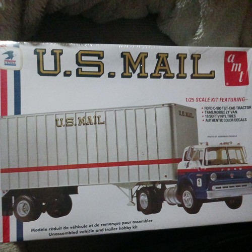 AMT Models 1326 '1:25 Scale Ford C900 US Mail Truck w/USPS Trailer ...